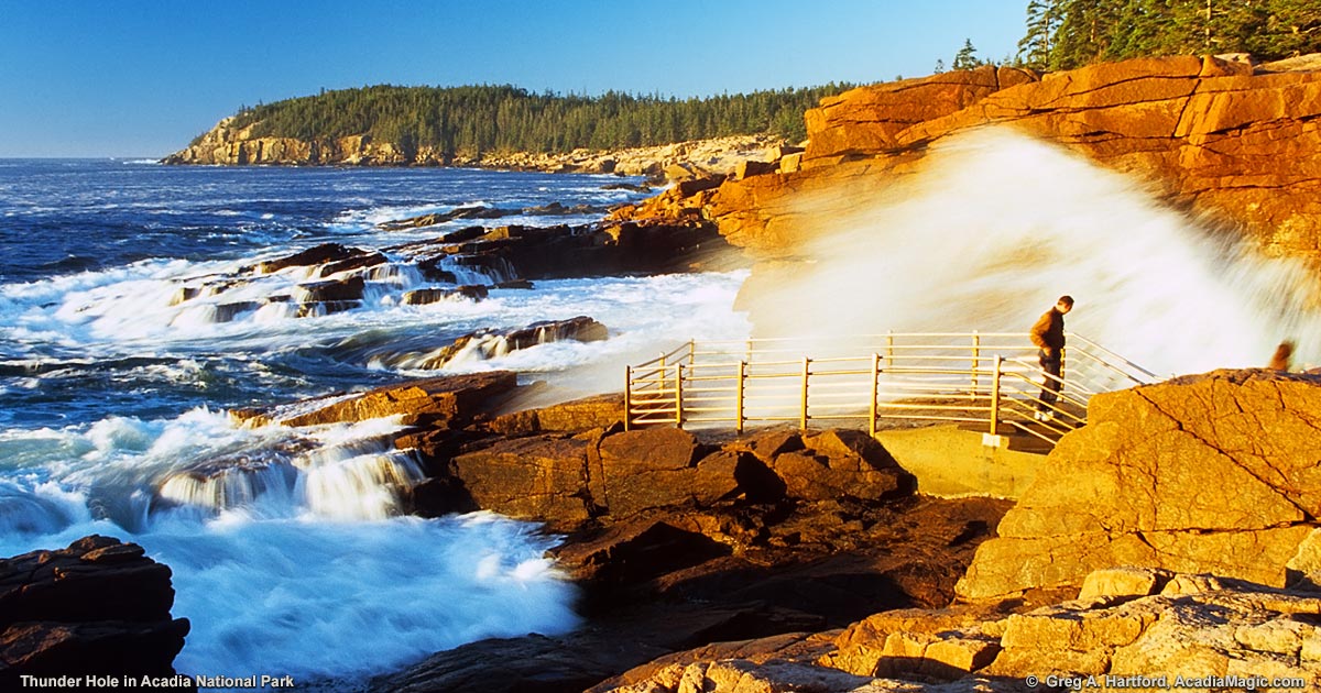 Thunder Hole Couple Gets Wet - Acadia National Park
